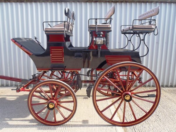FOUR IN HAND SHOWING CARRIAGES » Hartland Carriages